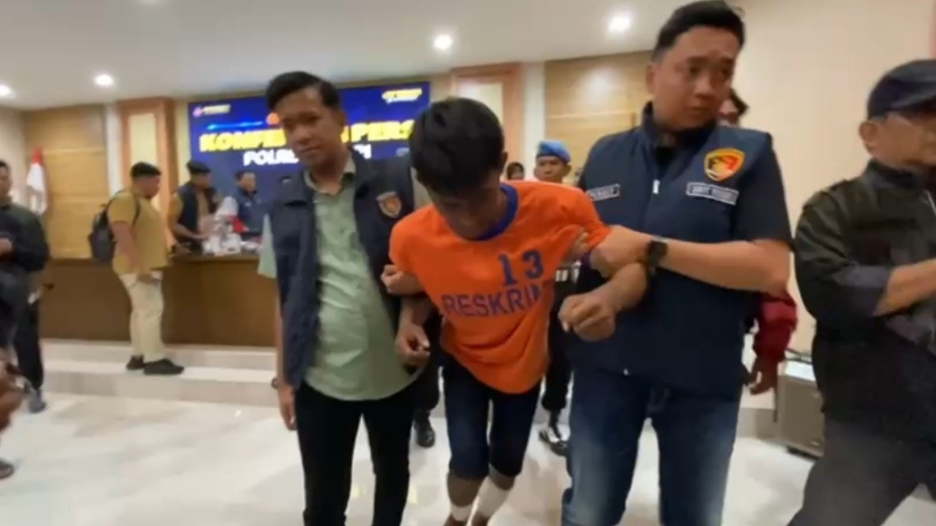 Keji! Pelaku Pembunuhan Satu Keluarga di Kediri Ternyata Masih Keluarga Korban, Polisi Beberkan ...