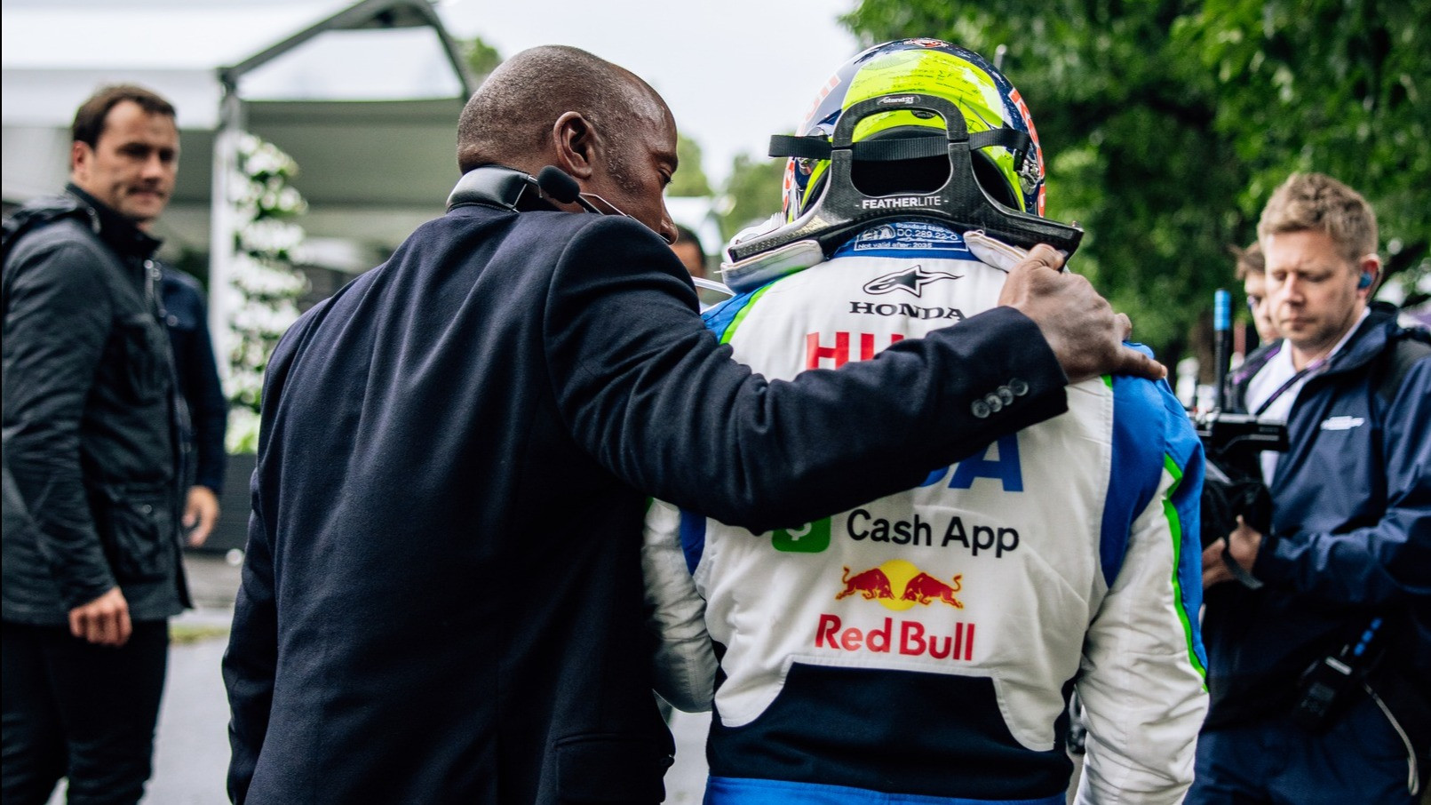 Reaksi Berkelas Lewis Hamilton atas Raihan Podium Perdana Isack Hadjar ...