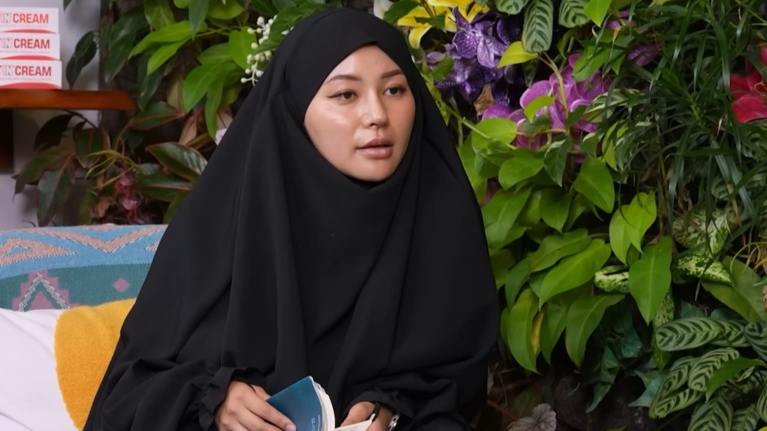 Kisah Mualaf Rae Lil Black, Mantan Bintang Film Dewasa Asal Jepang Masuk Islam karena Terkejut ...