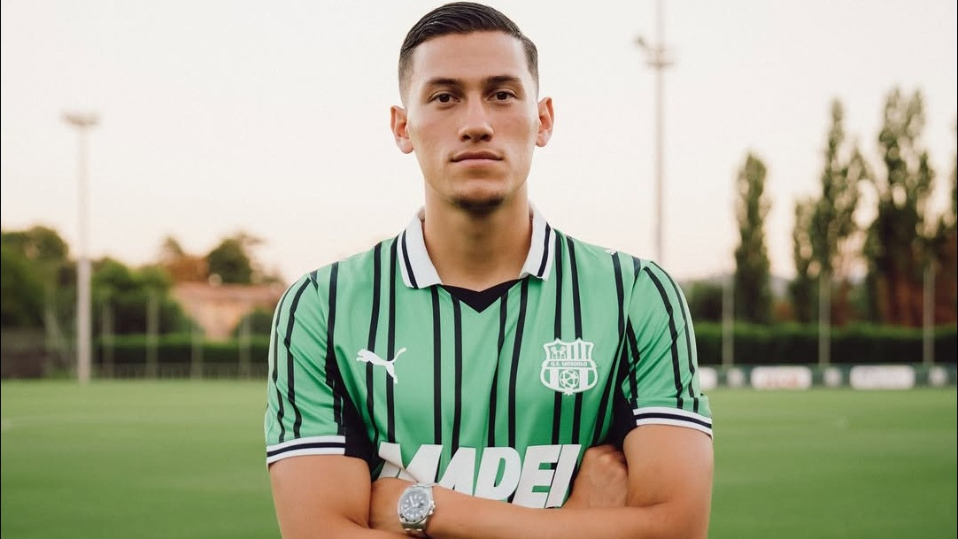Jay Idzes Batal Debut dan Duduk di Bangku Cadangan, Sassuolo ...