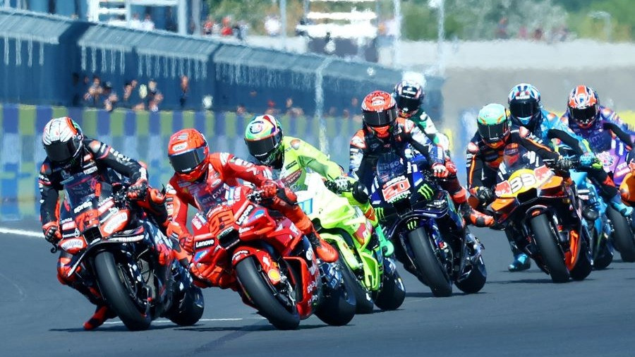 Kembali Finis di Belakang Marc Marquez, Marco Bezzecchi Ungkap Fakta ...