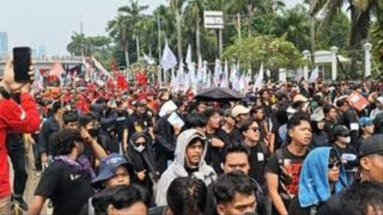 Sebanyak 10 Ribu Buruh Siap Demo di Jakarta Hari Ini, Hindari 3 Titik ...
